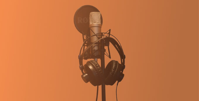 Pre-recorded radio shows VS live broadcasts - RadioKing Blog